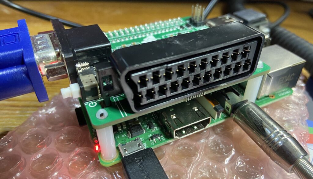 ラズベリーパイにVGA/RGB(SCART)端子を追加する拡張ボード『recalbox RGB DUAL』